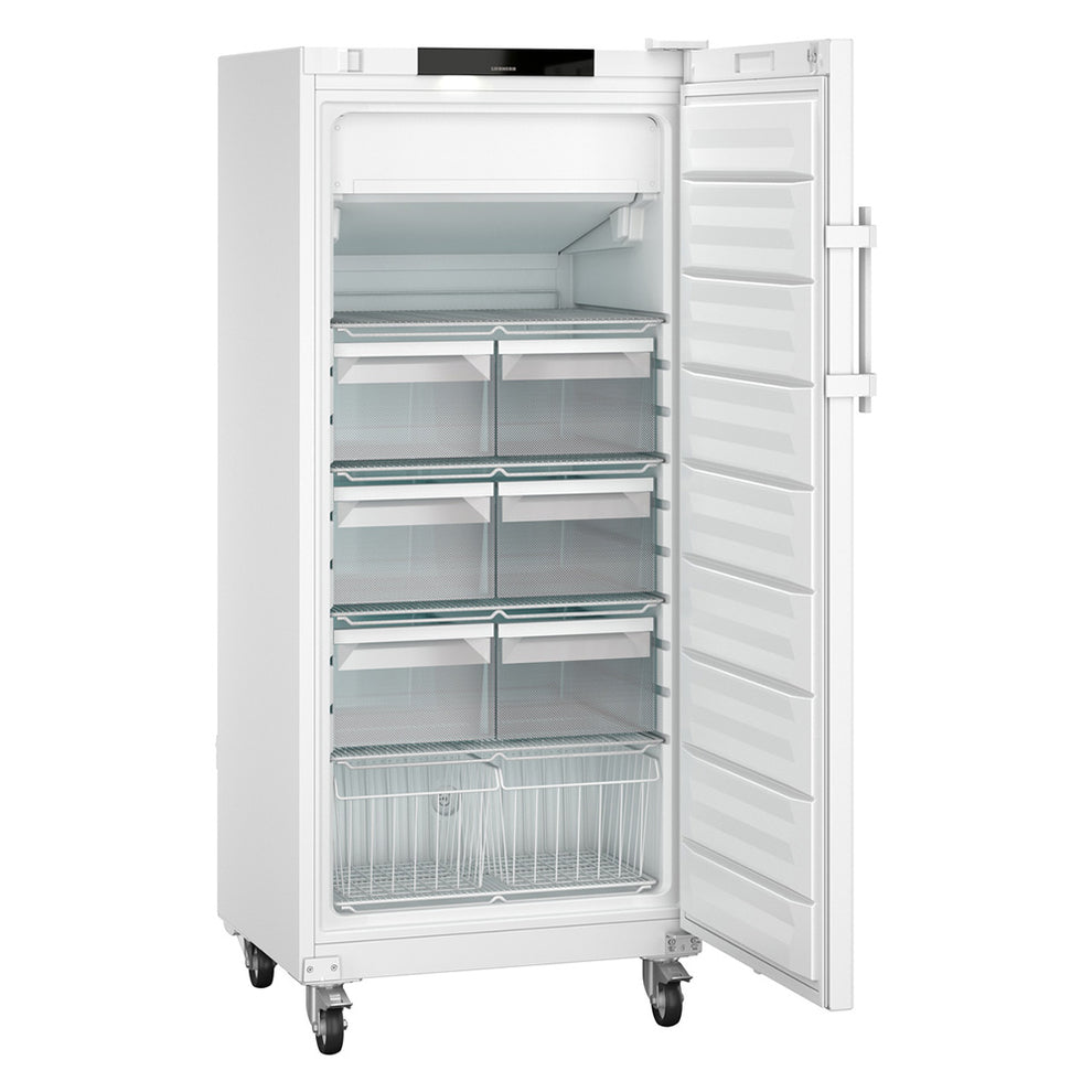 Liebherr SFFvh 5501 lab freezer with fan-assisted cooling | Teknomek